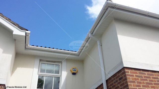 Square Guttering | Squareline Guttering | Gallery | The Fascia Division