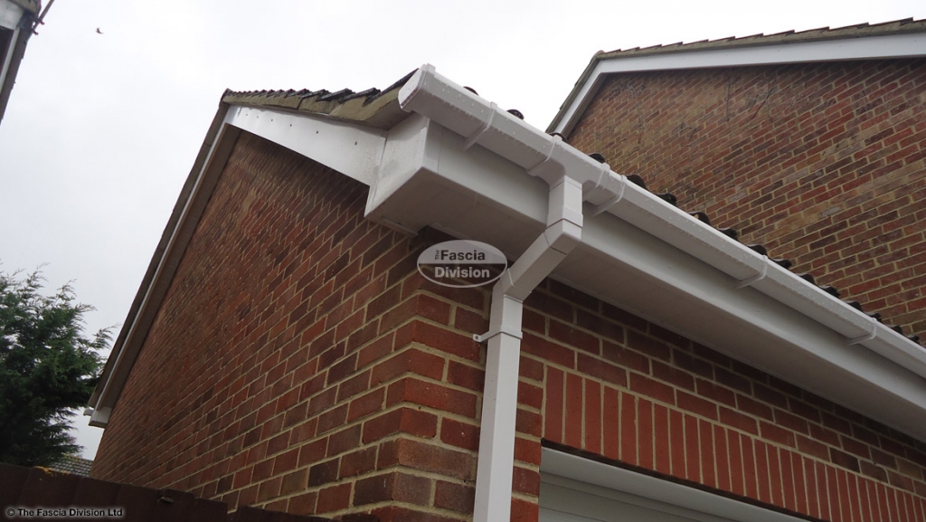 Square Guttering | Squareline Guttering | Gallery | The Fascia Division